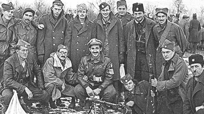 Zaboravljenih 500 američkih pilota koje su spasili četnici - Gregory A ...