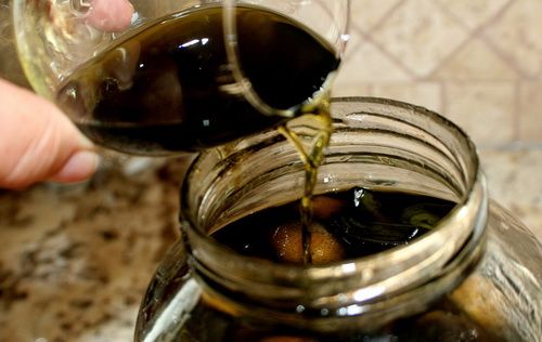 Zbog čega se rakija orahovača često povezuje sa zdravljem štitne žlezde?